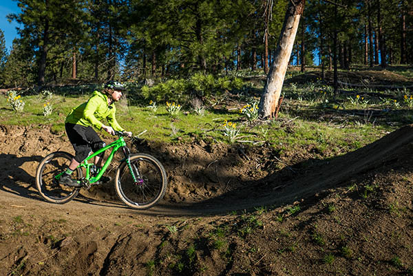 How to Jump a Bike: Four Steps to Take Flight on Two Wheels - Out There ...