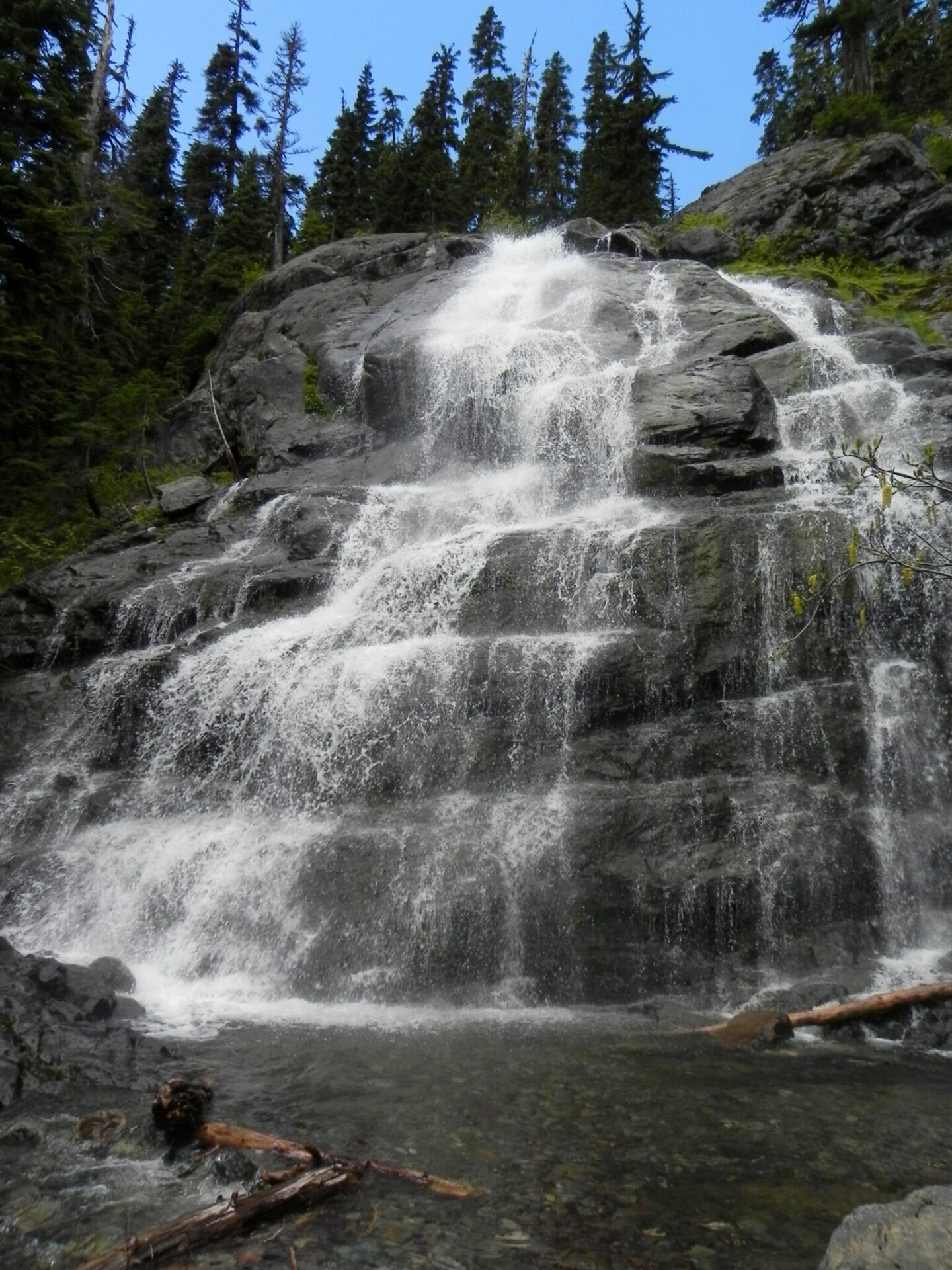 Fall Day Hike: Central Cascade’s Rachel Lake - Out There Outdoors