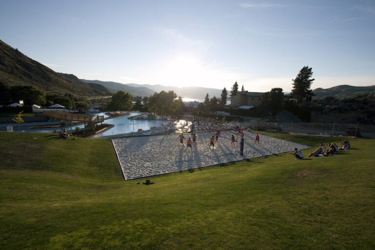 Slidewaters Water Park—Family Fun & Thrills at Lake Chelan - Out There ...